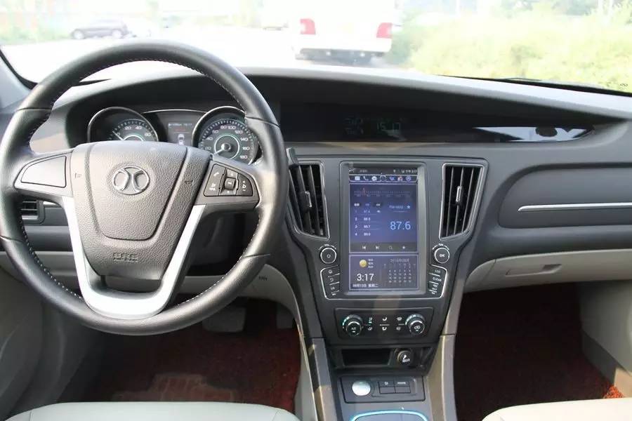 玩车|北汽EU260：驾驶意图轻松实现_凤凰网汽车_凤凰网