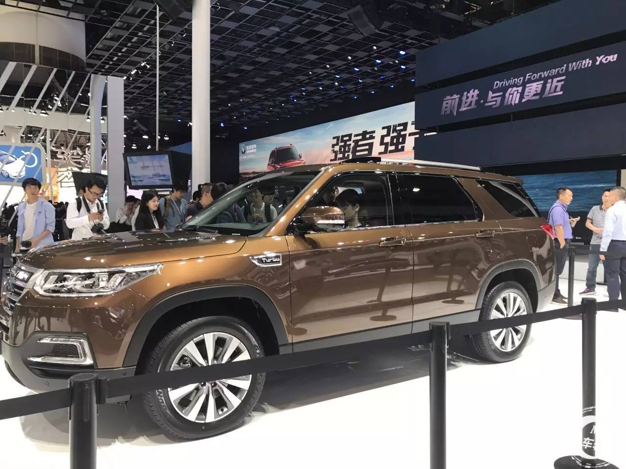 旗舰SUV长安CS95发布，搭载蓝鲸2.0TGDI叫板合资_凤凰网汽车_凤凰网