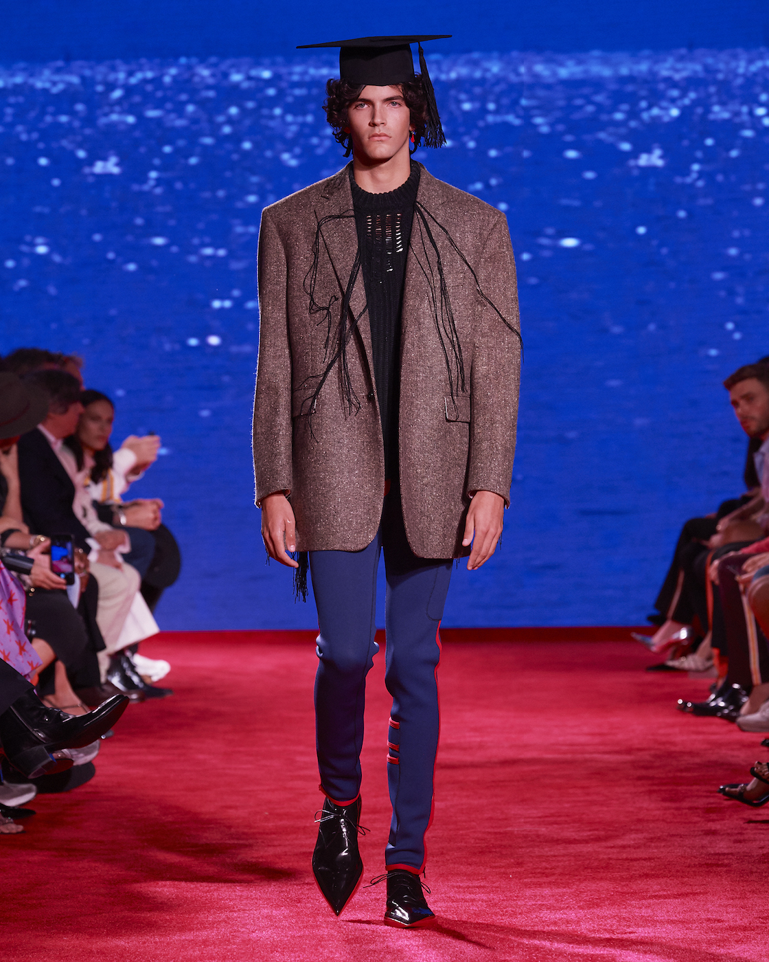 CALVIN KLEIN发布全新CALVIN KLEIN 205W39NYC 2019春夏系列_凤凰网时尚_凤凰网