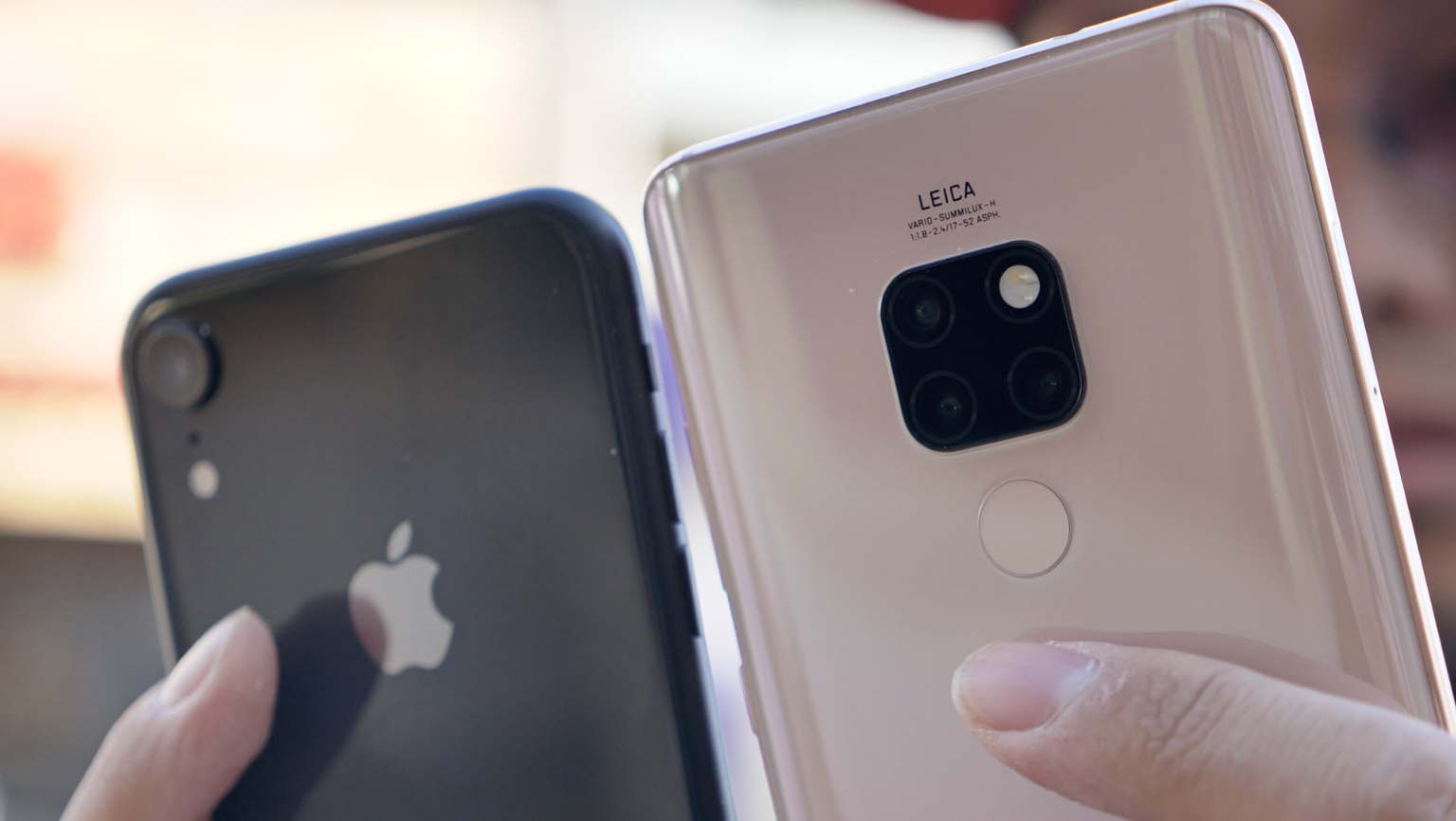 华为Mate20对比iPhoneXR：单摄和三摄差别有多大？丨凰家评测_凤凰网