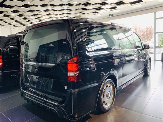 奔驰迈巴赫VS680顶级奢华MPV无与伦比_凤凰网汽车_凤凰网