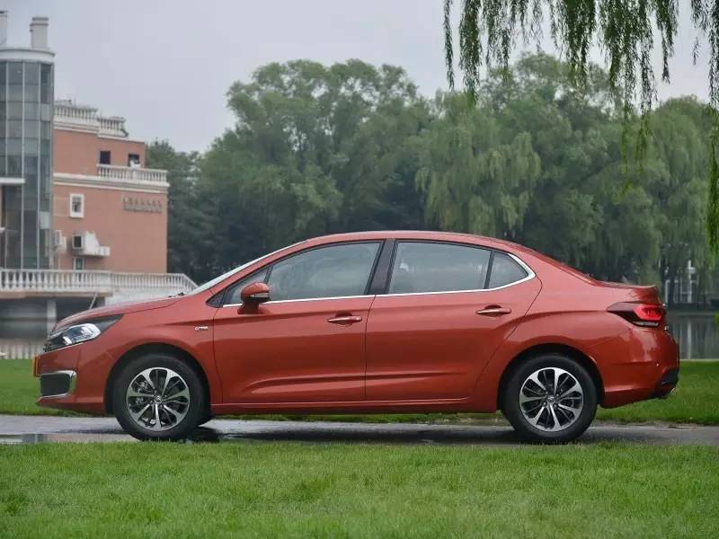 试驾雪铁龙新C4L：是个贴心的好姑娘_凤凰网汽车_凤凰网