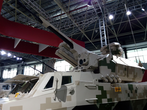 珠海航展｜先进轮式防空系统亮相，弹炮结合提升拦截能力_凤凰资讯